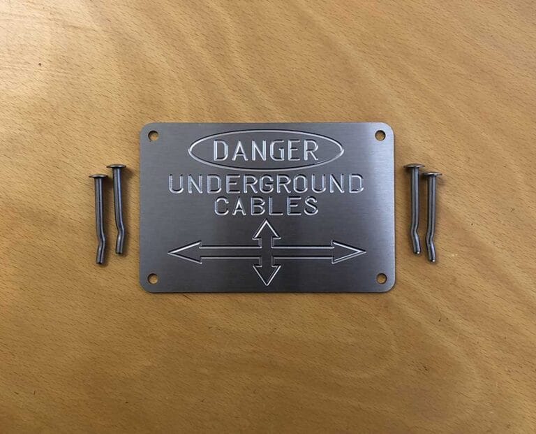Underground Marking Plate with Arrow - Danger, Underground Cables w/ 4 ...